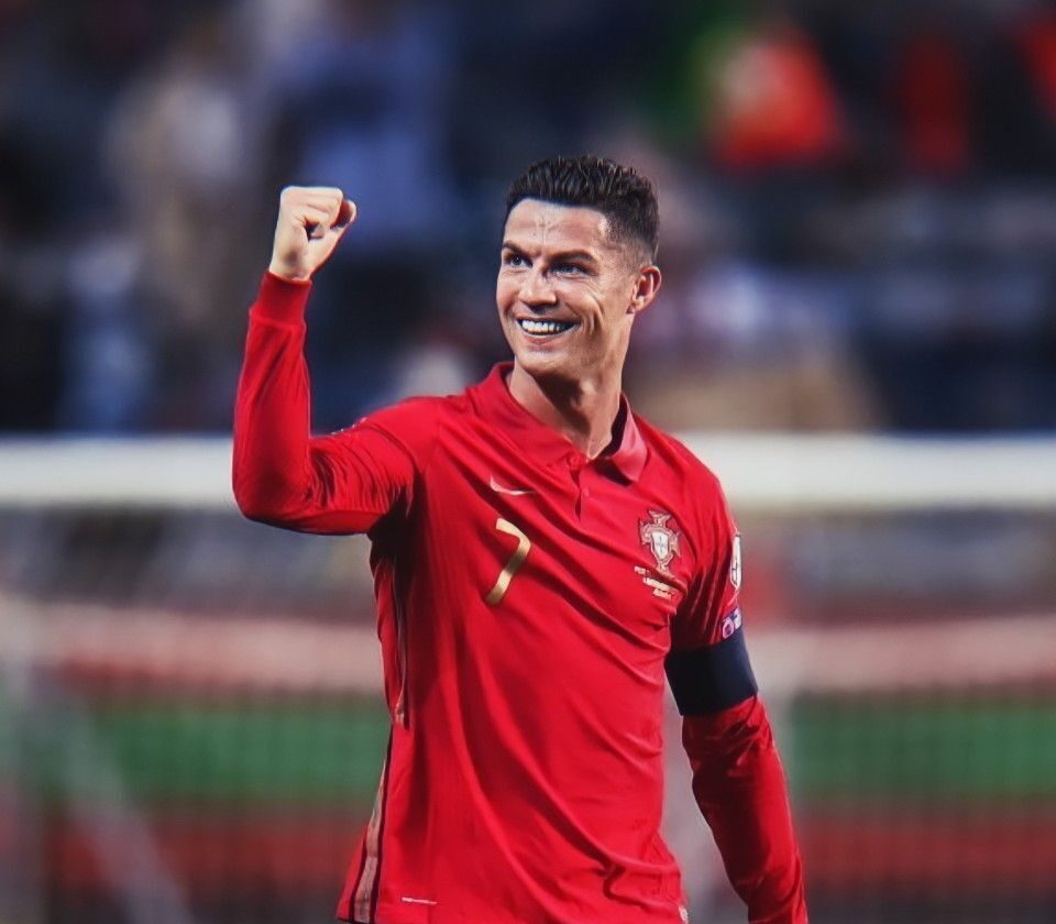 Cristiano Ronaldo Net Worth 2025: Biography, Career, Salary & CR7 ...